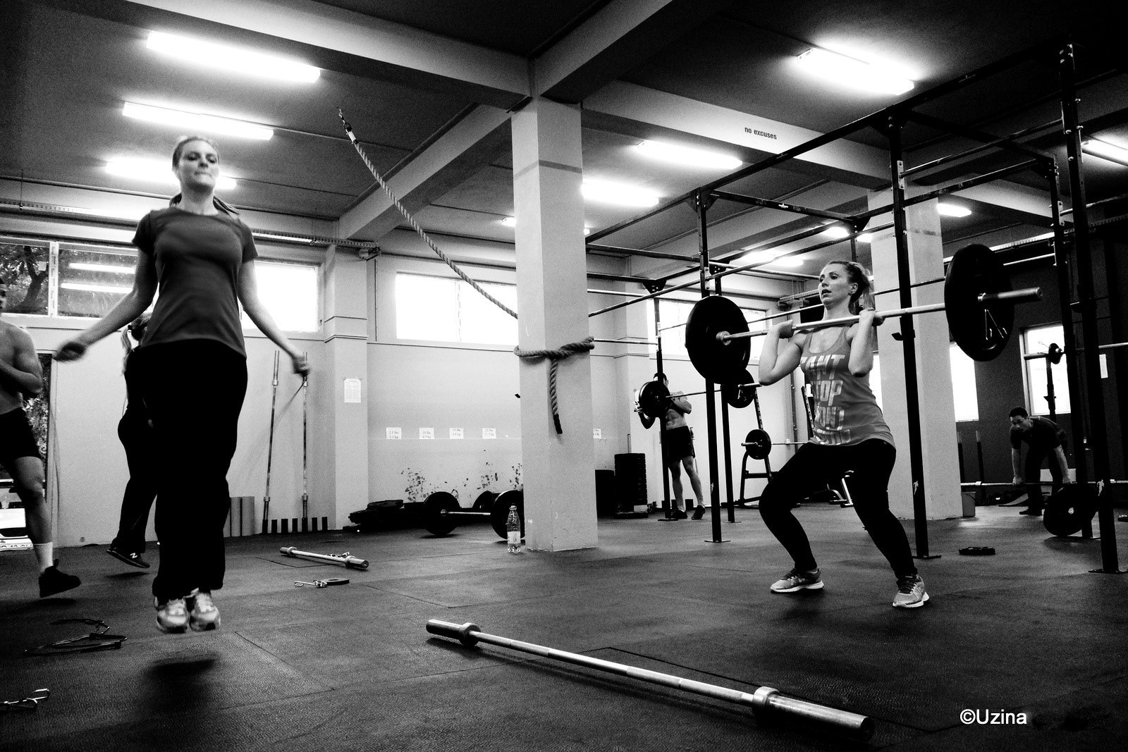 Fetelor le place CrossFit-ul! Devii mai puternica si mai increzatoare ...